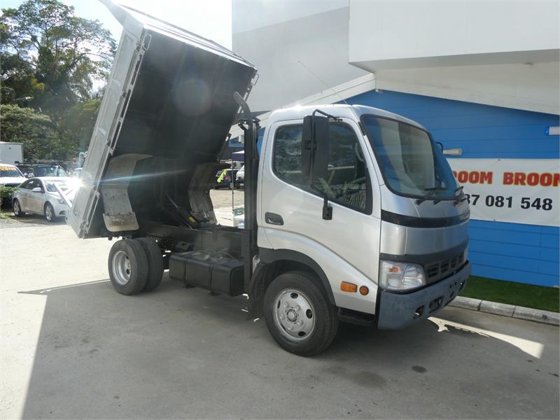 2006 HINO DUTRO XZU404R 5500 SHORT MANUAL TIPPER - JTMD5279682 - JUST TRUCKS